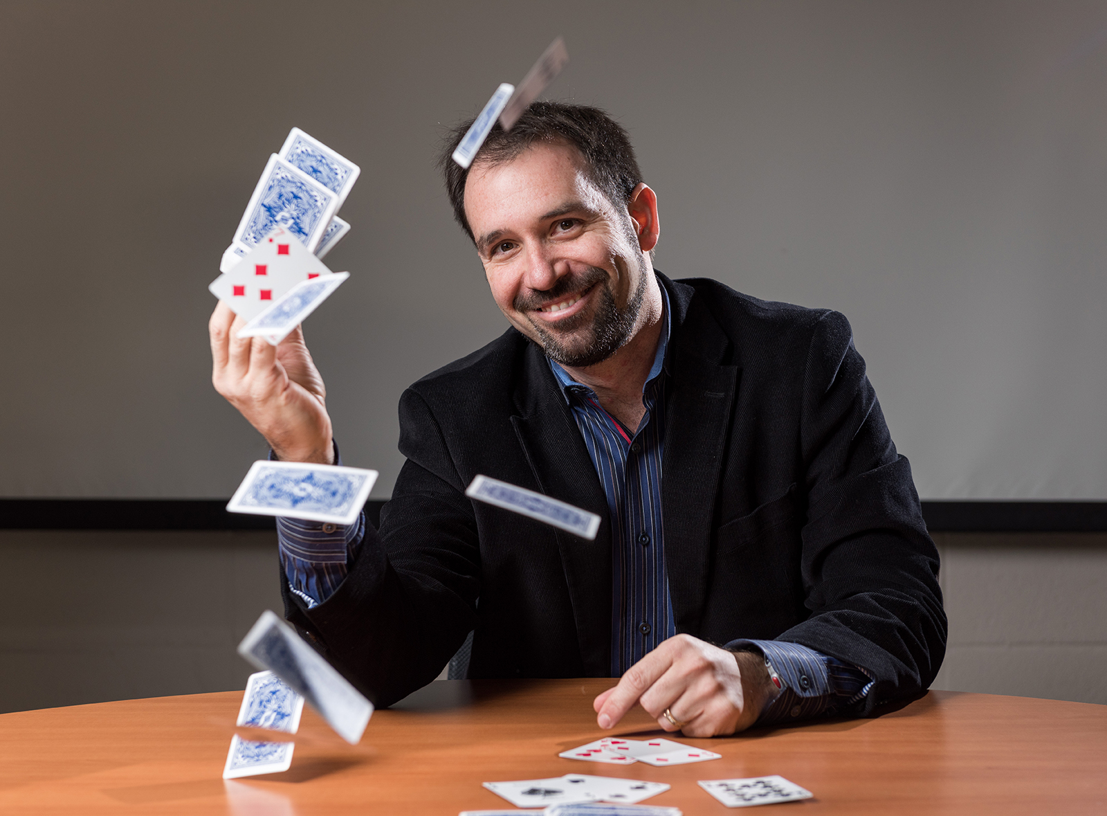 Mathematician, Magician Matt Baker to Appear on ‘Penn & Teller: Fool Us ...